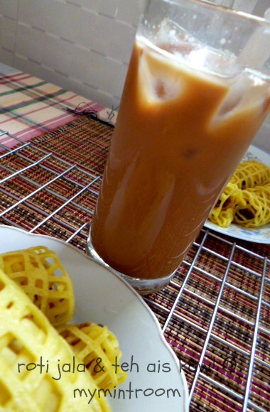 my mintroom: Teh Ais Kaw!Kaw! & Roti Jala Inti Kentang