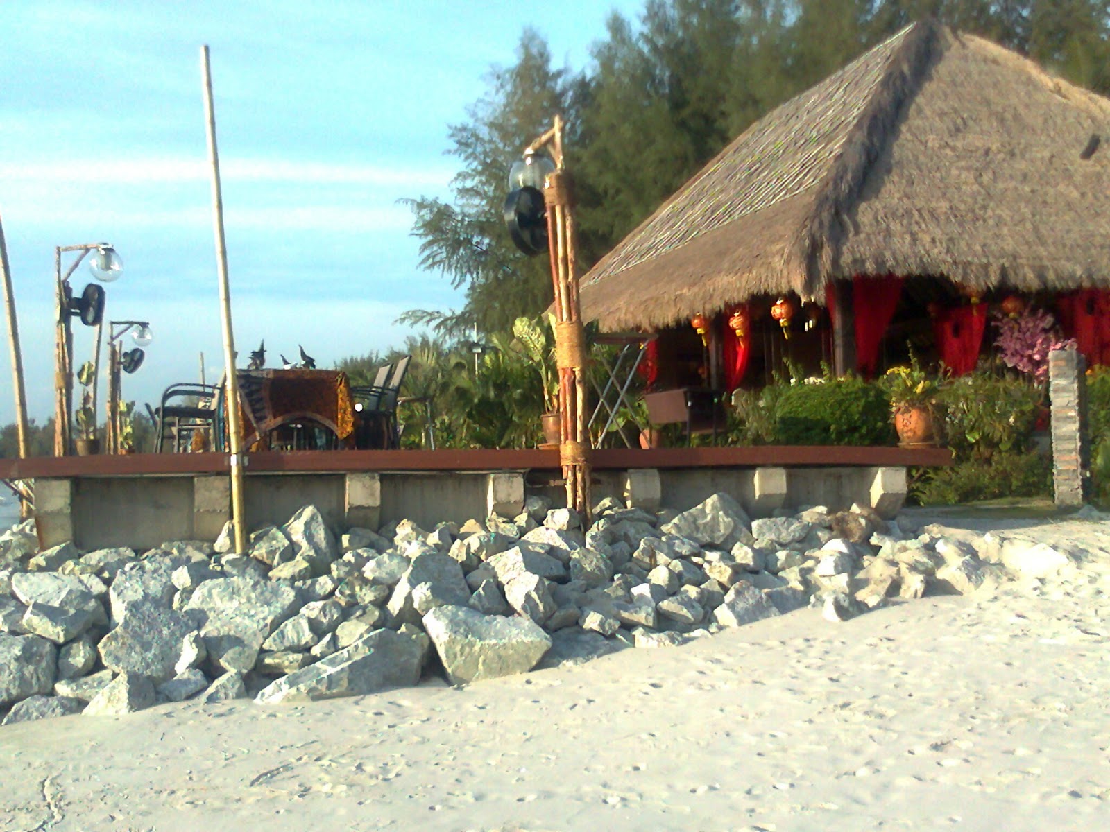 LOVE TO BLOSSOM.. MOMMENTS TO SHARE: SUNSET BEACH RESTAURANT ( SEPANG ...