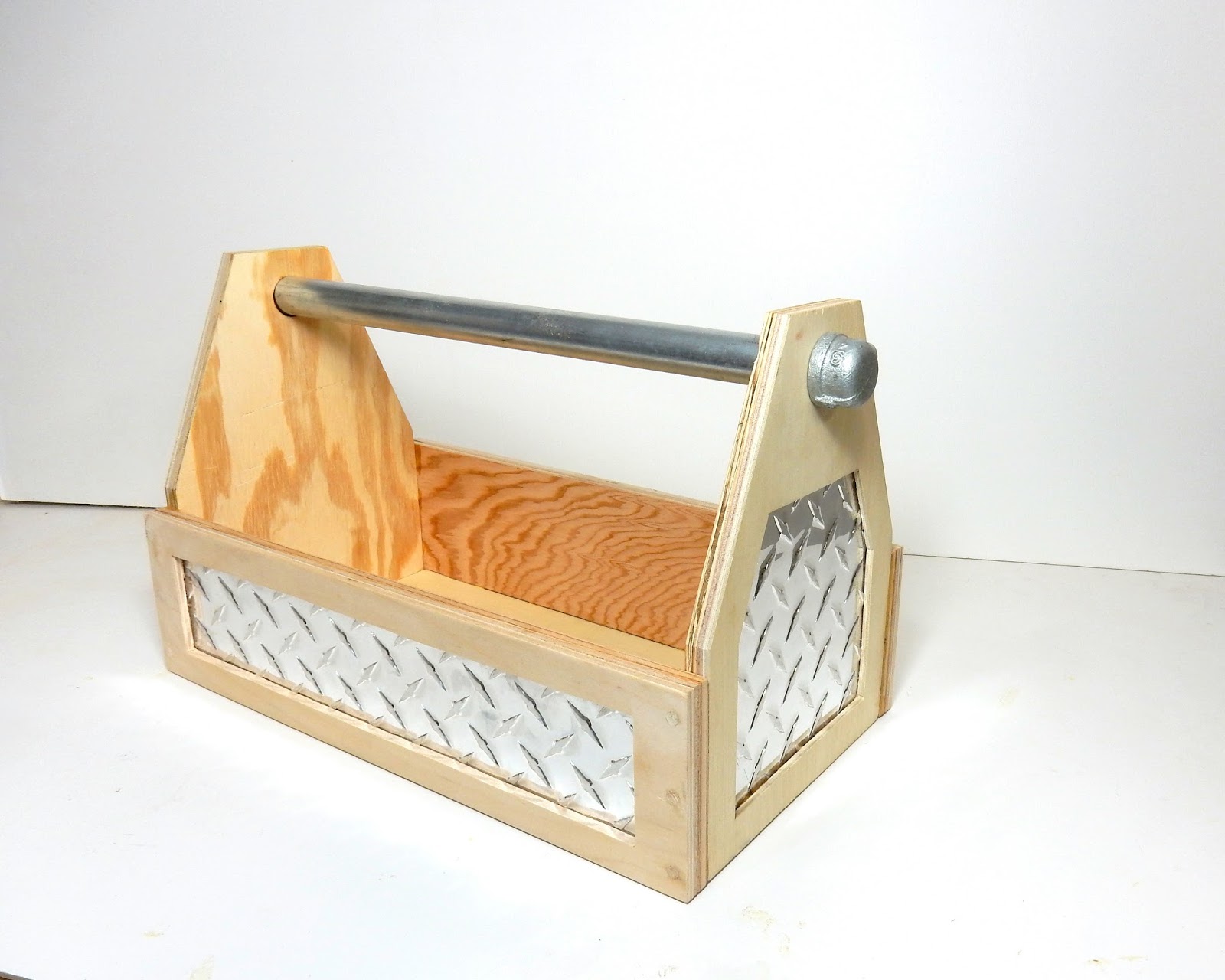 Jax Design: Diamond plate tool box