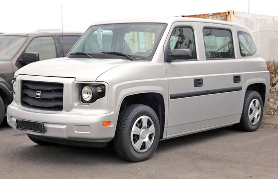 Rolling Steel Tent: That weird minivan thing