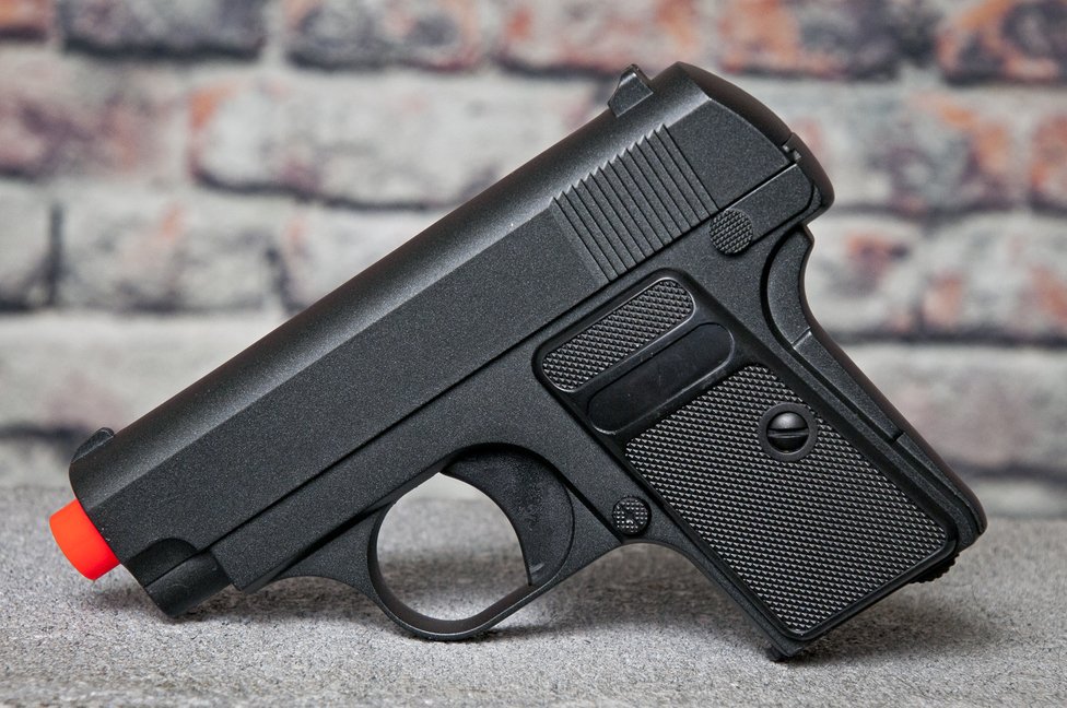 How Are Blank Guns Different From Real Guns Airsoft Prop Guns how-are-blank-guns-different-from-real-guns-airsoft-prop-guns