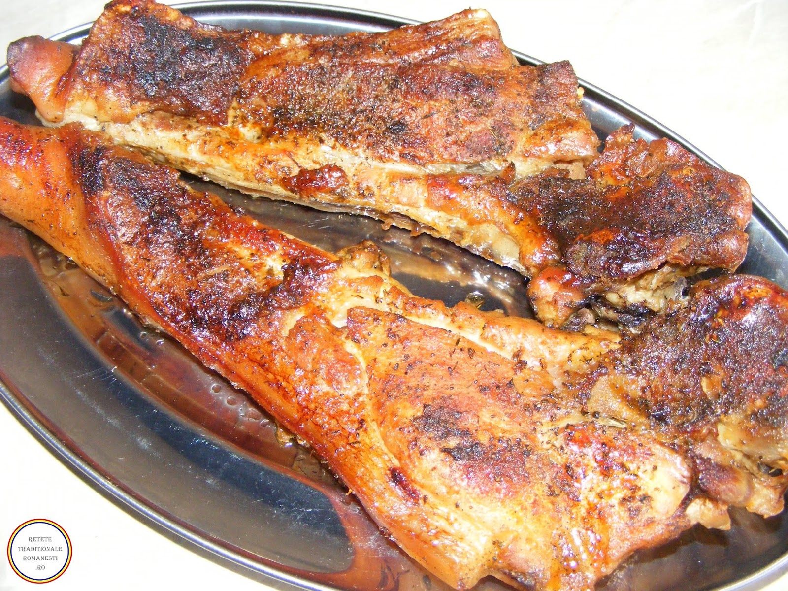 Cozi de porc la cuptor reteta | Retetetraditionaleromanesti.ro