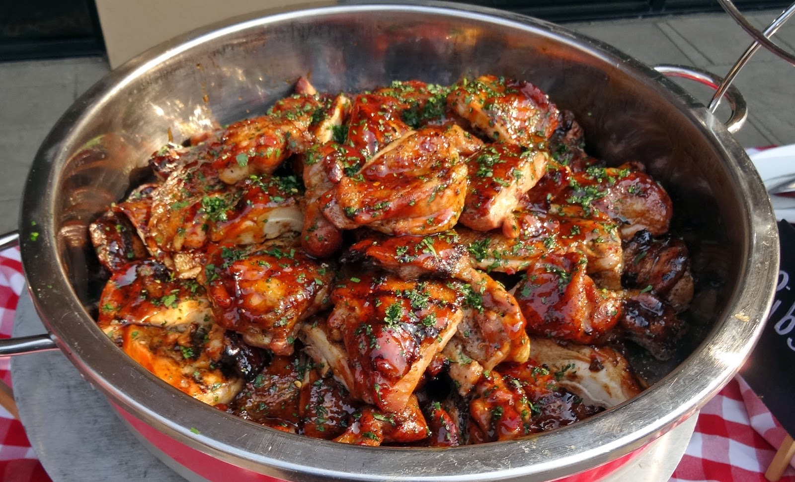 MAD MEAT GENIUS: NAPA VALLEY BBQ AND BEER BATTLE