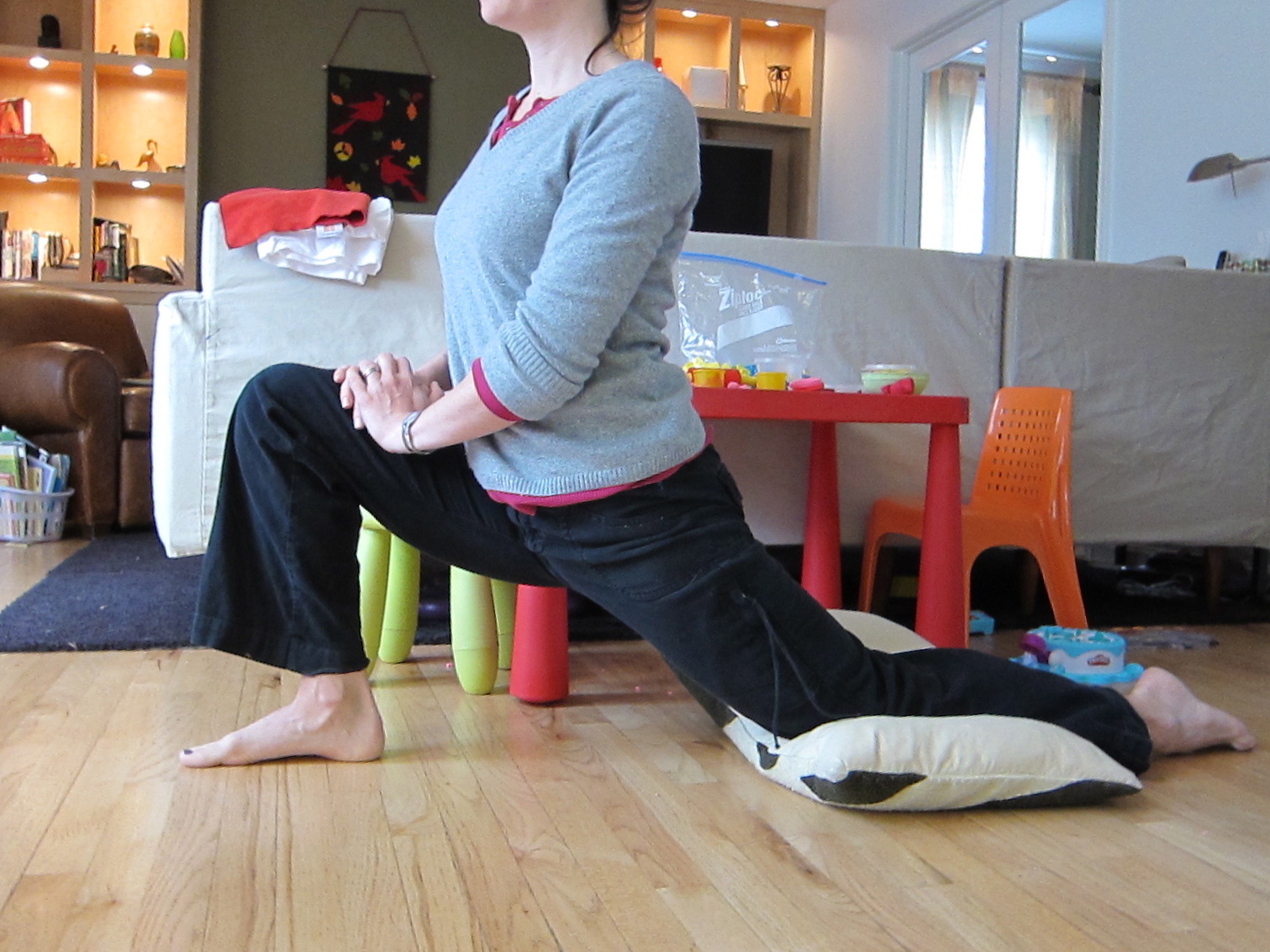 clueless but hopeful mama: Decent Mom Posture, Step One: Stretch what's ...