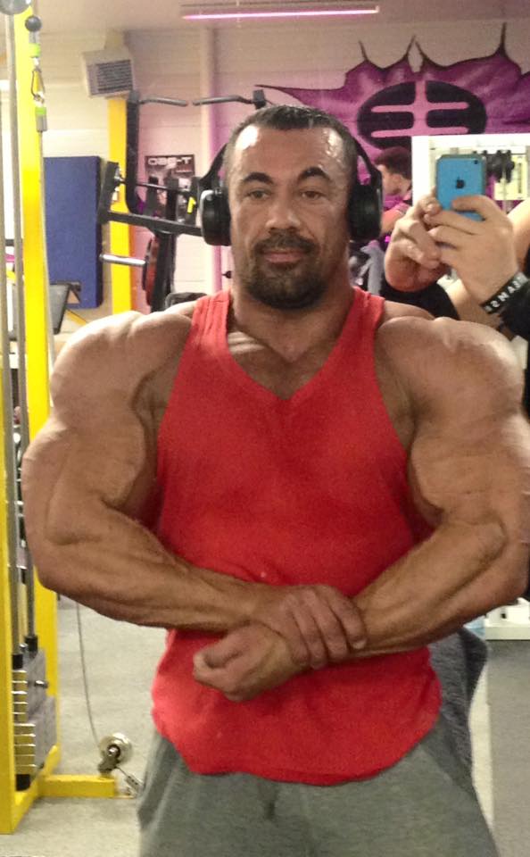 Worldwide Bodybuilders: French stud Peter Potepa