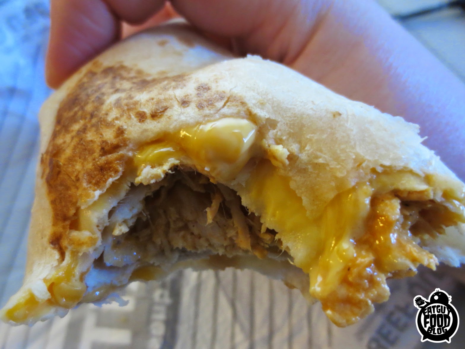 FATGUYFOODBLOG: A Tale of Two Quesaritos: Taco Bell vs. Chipotle