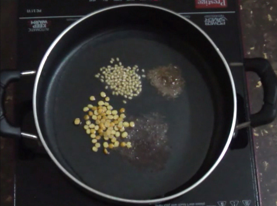 Sukku's Kitchen : ALUGADDA VEPUDU / ALOO FRY - Rayalaseema Festival Special