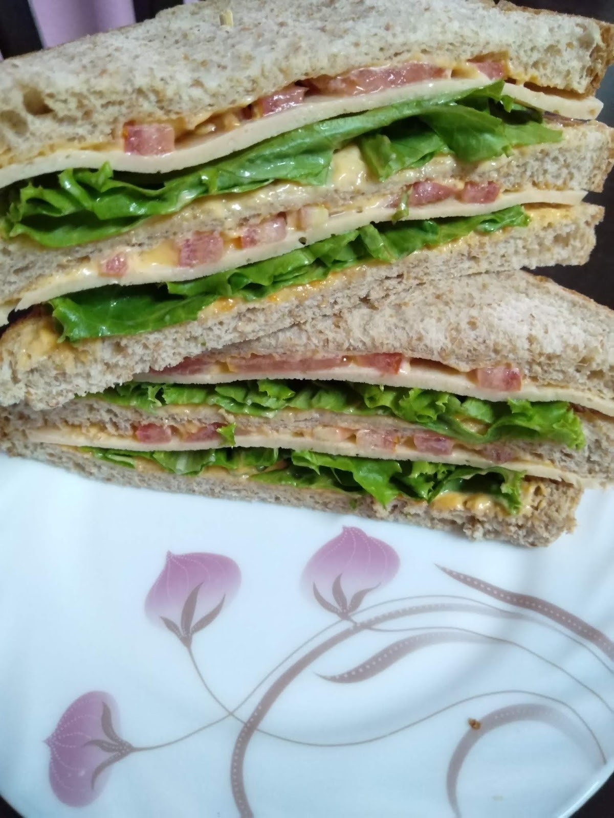 namakucella: CHICKEN SLICE SANDWICH