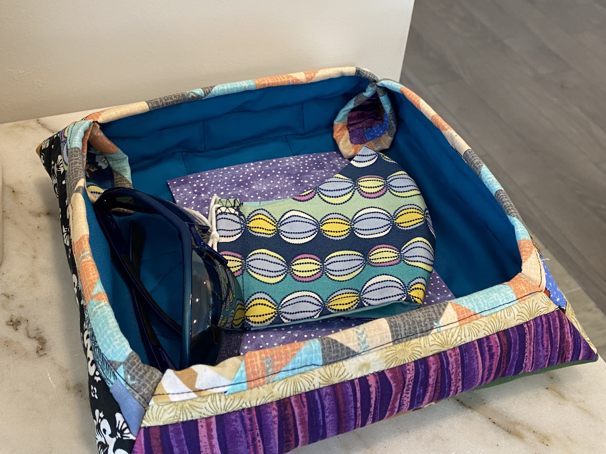 How to sew a fabric tray