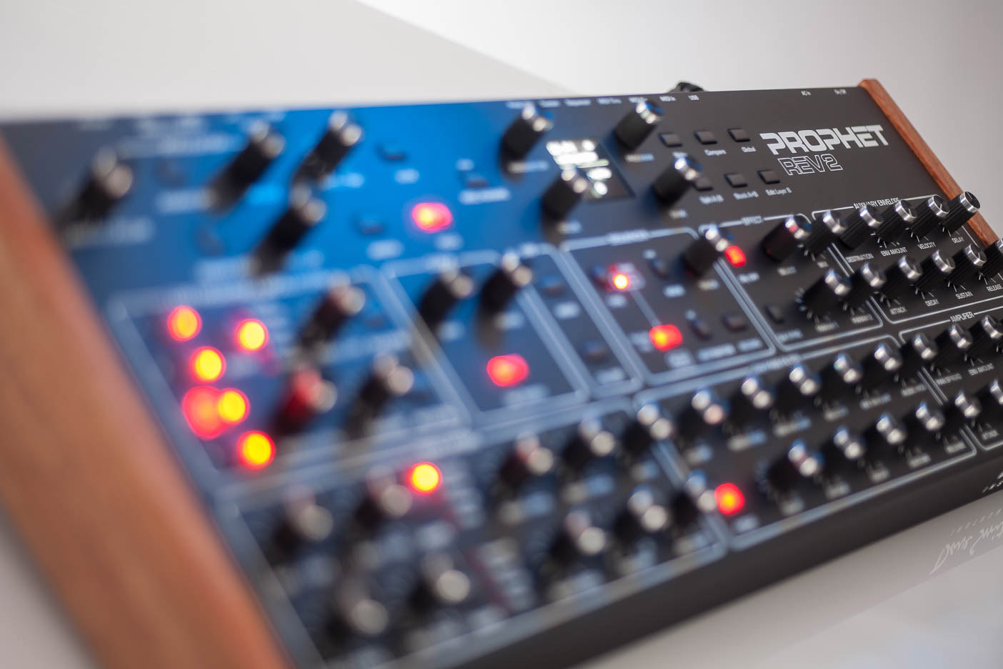 MATRIXSYNTH: Dave Smith Instruments Unveils Prophet Rev2 Desktop Module ...