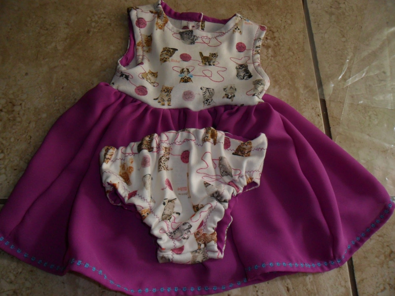 Tricotando carinho: Vestido + calcinha