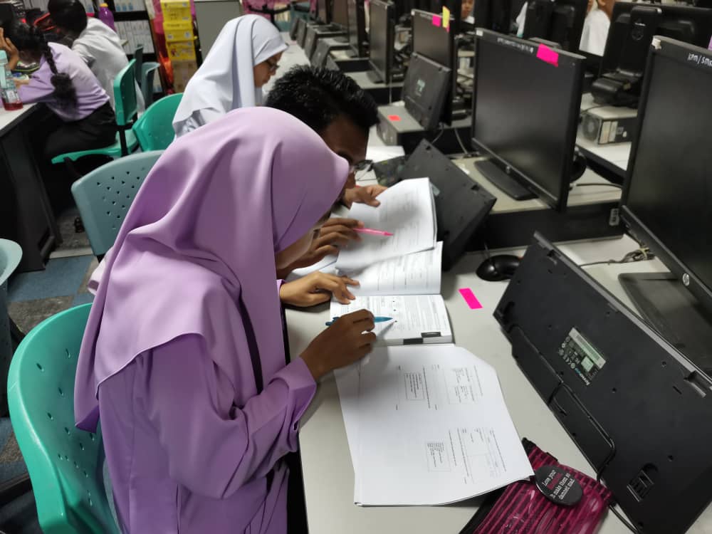 LAMAN WEB RASMI SMKTTJ