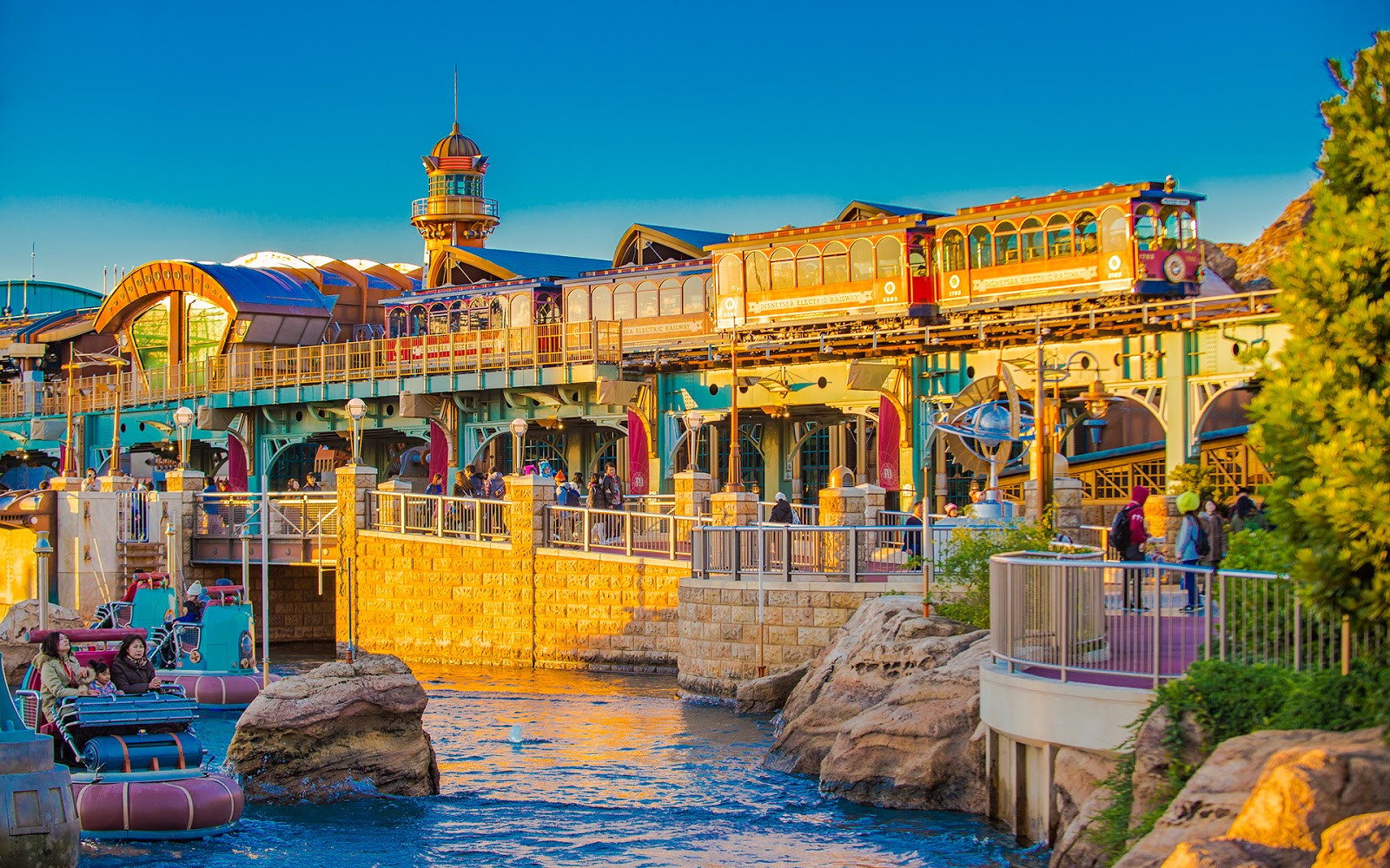 Golden Hour at Port Discovery