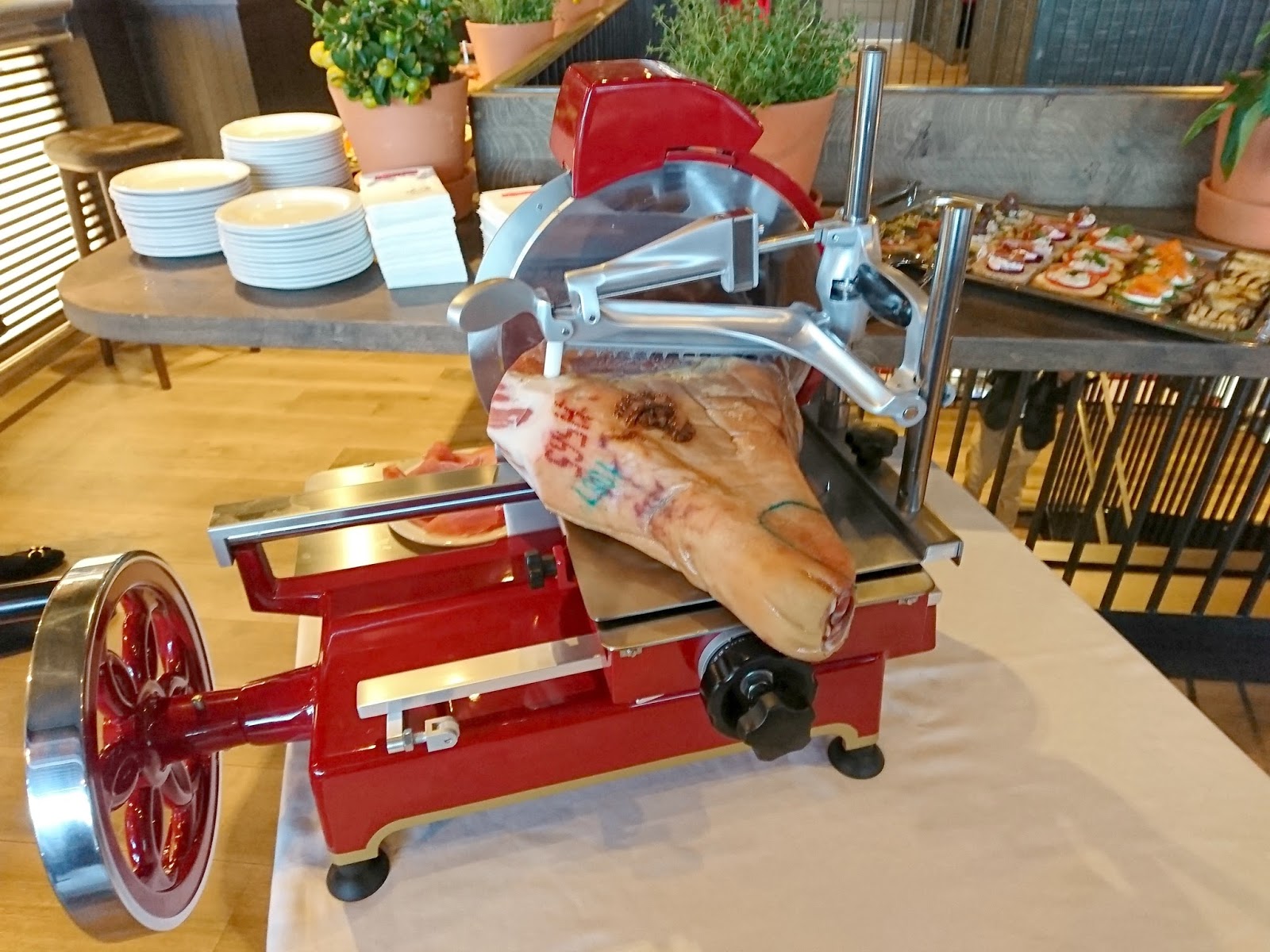 The Opening of L'Osteria Southampton | Alice Anne