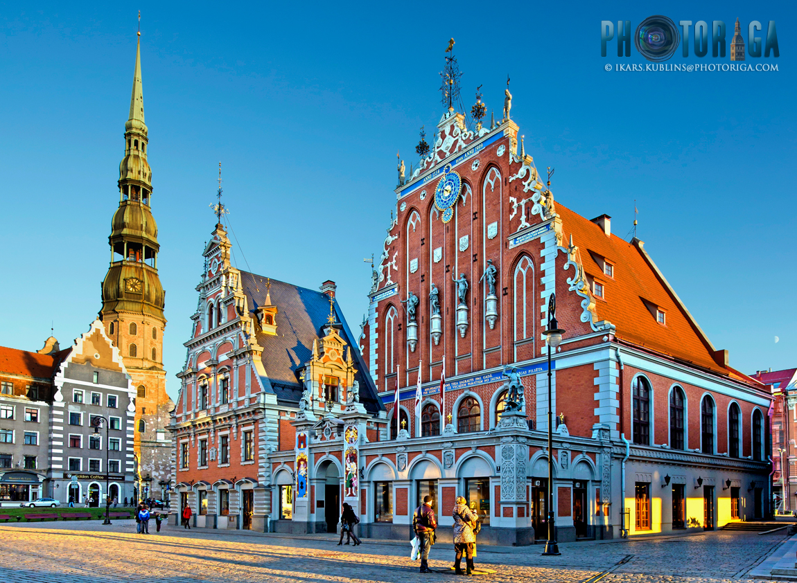 Let's all post some of the most iconic buildings, places, art etc. in ...