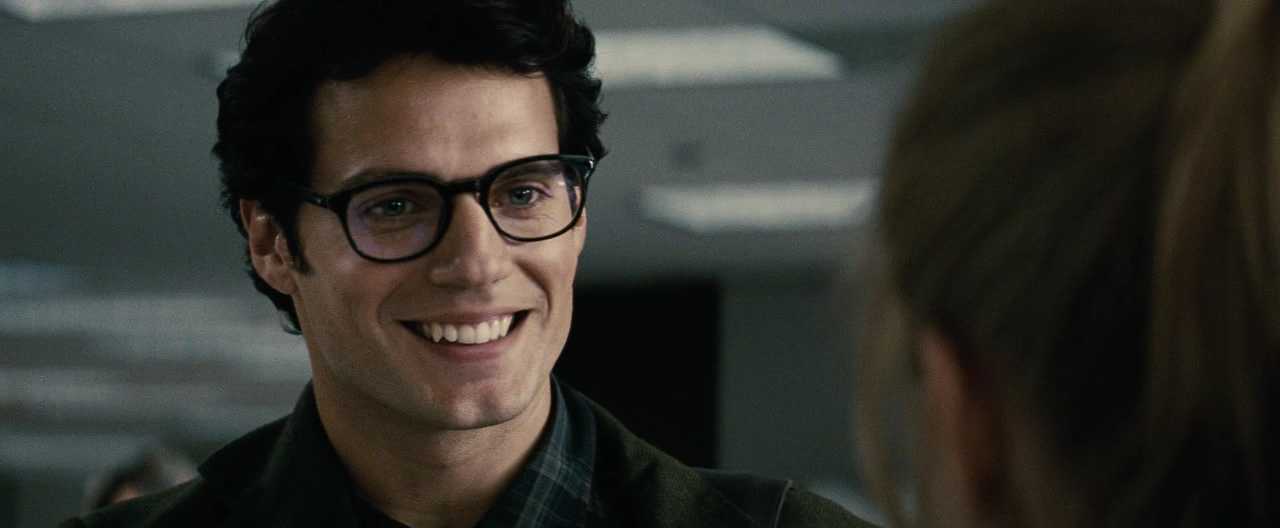 Superhéroes DC en Español: Batman v Superman: Primer vistazo a Clark ...