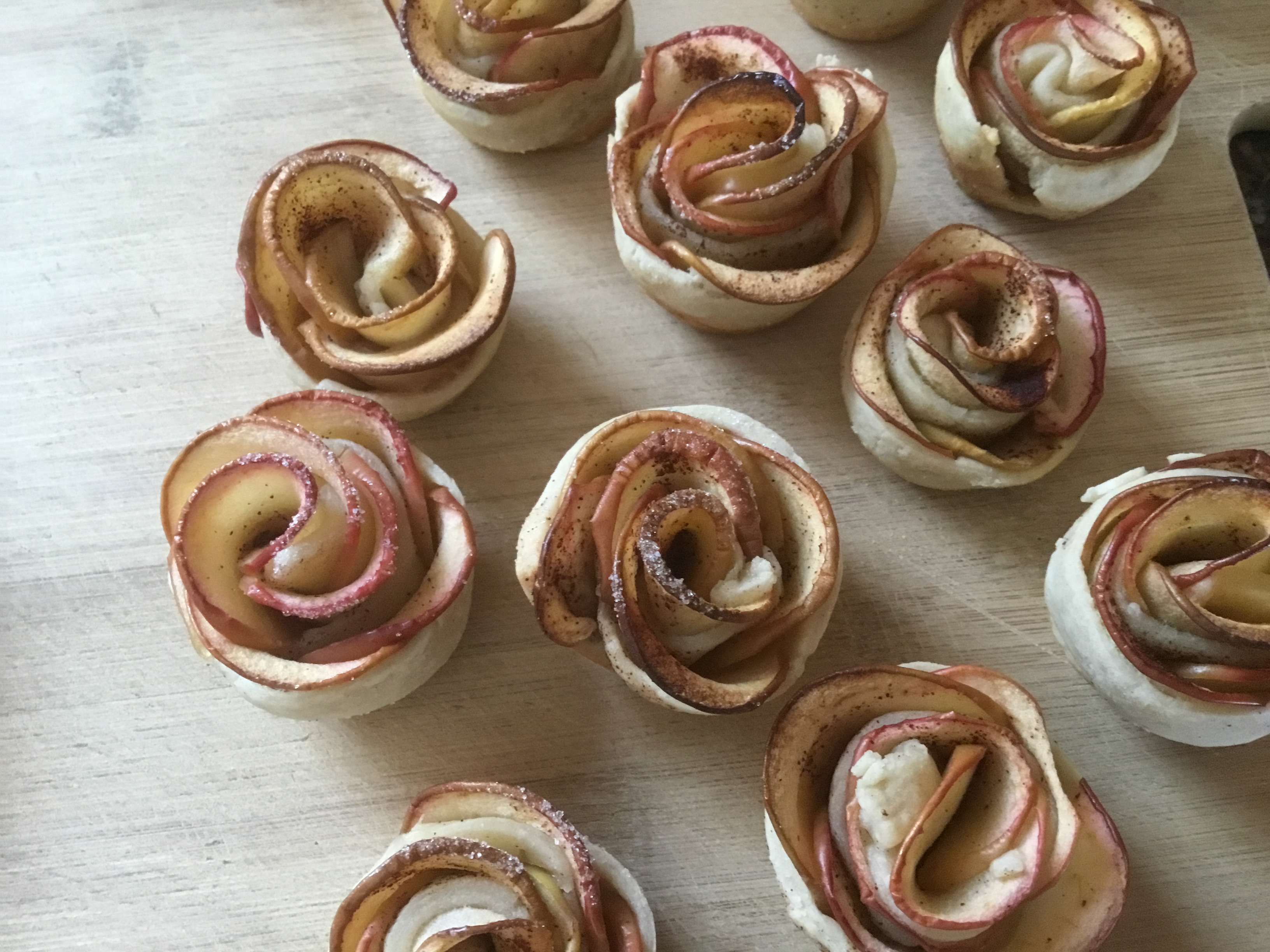 Home on my Range: Apple Rosettes