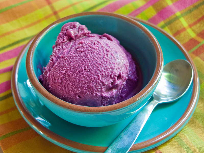 Cooking Weekends: Concord Grape Gelato