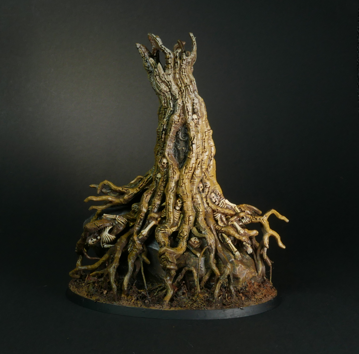 Hekatoncheires: Beasts of Chaos Tree of Woe (Herdstone)
