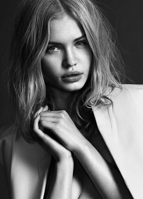 Beautiful blonde with voluptous lips | Just a pretty face