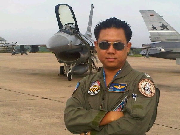 THAIDEFENSE-NEWS: Gallery: RTAF F-16 A/B ADF & PILOT