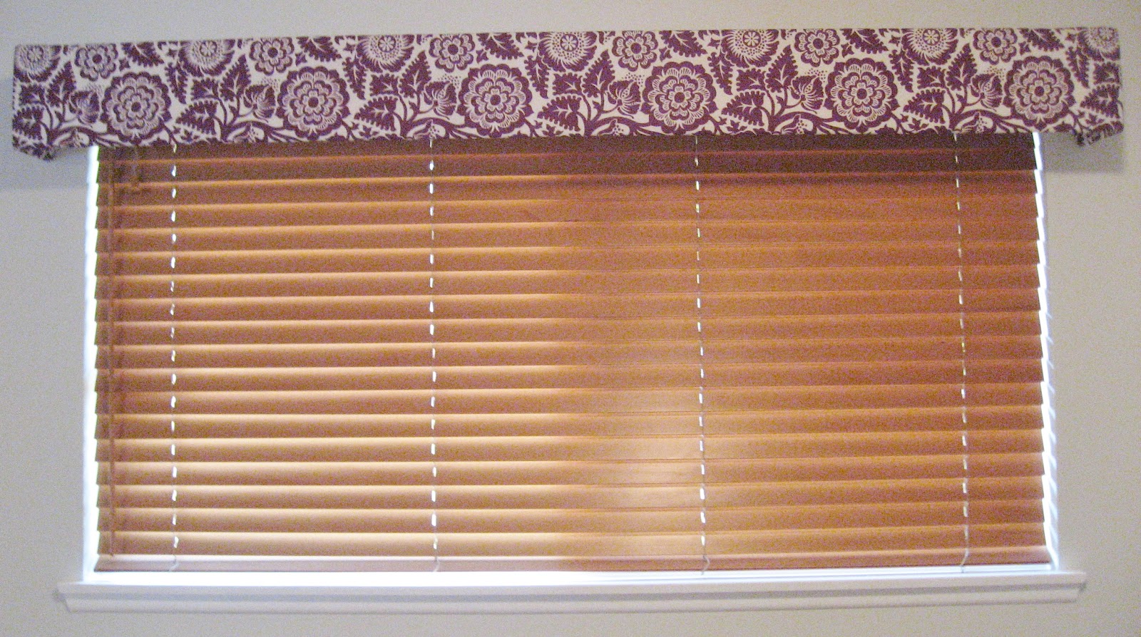 A Mrs Maker: Padded Pelmet