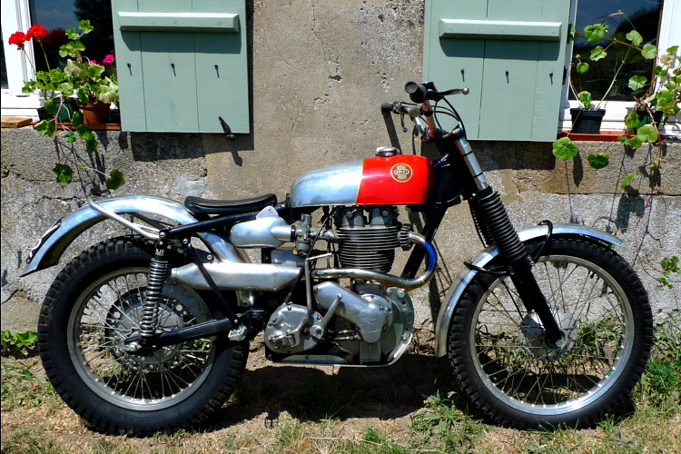 FAVE BIKES!: Ariel HT5 and HT3