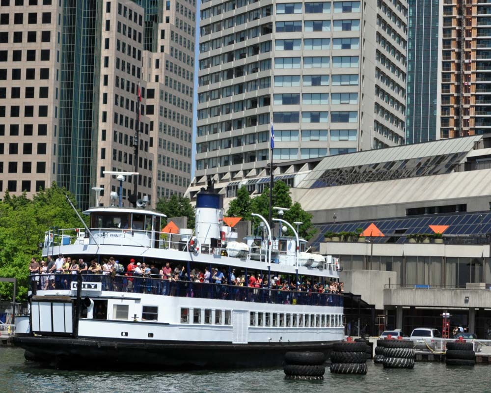 Toronto Grand Prix Tourist - A Toronto Blog: Toronto Ferry and the ...
