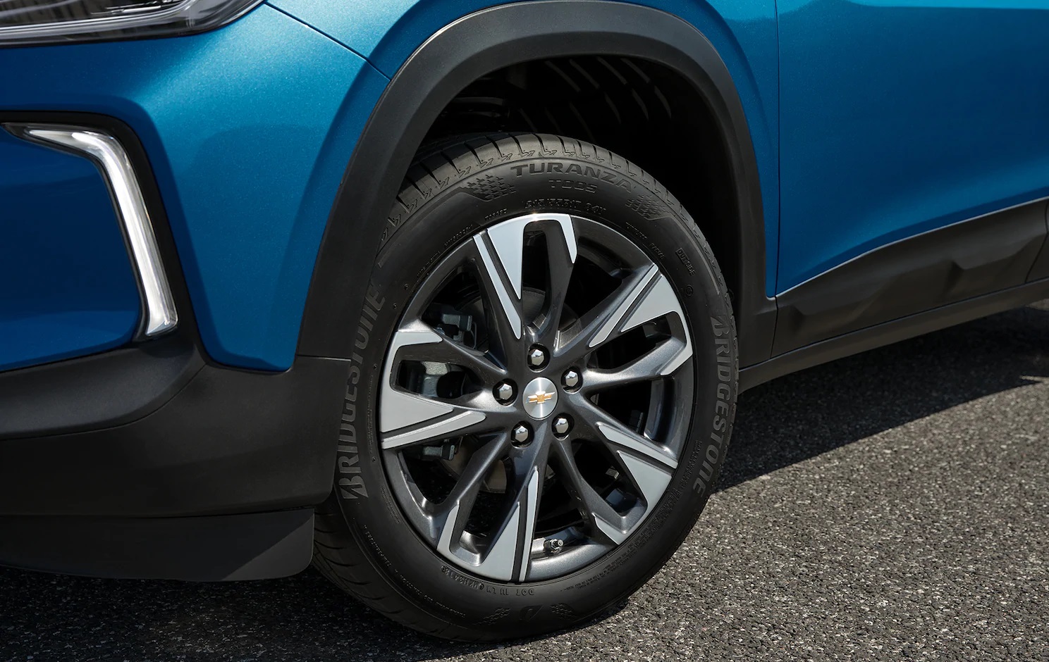 Detalhes do Chevrolet Tracker 2021 nas versões LT, LTZ e Premier