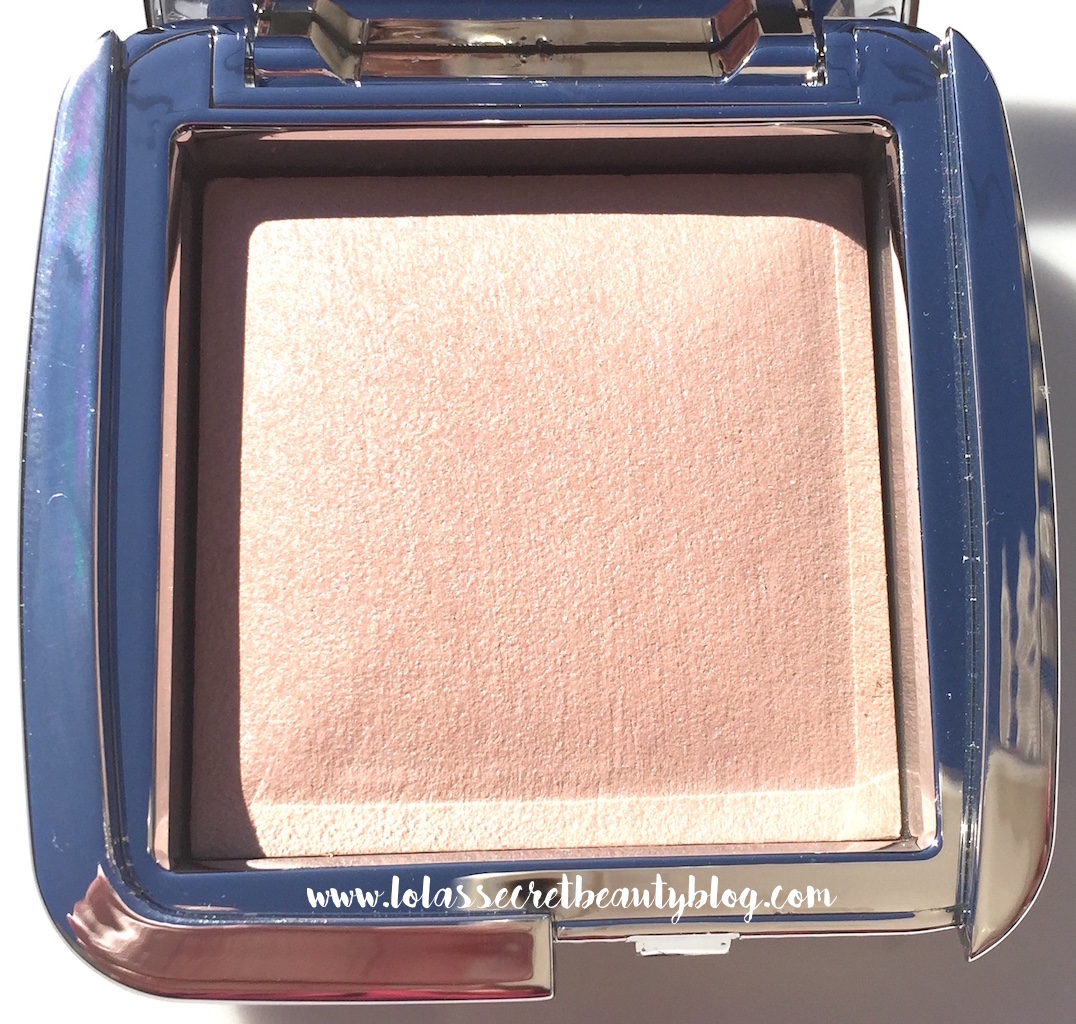 lola's secret beauty blog: HOURGLASS Ambient Strobe Lighting Powder in ...