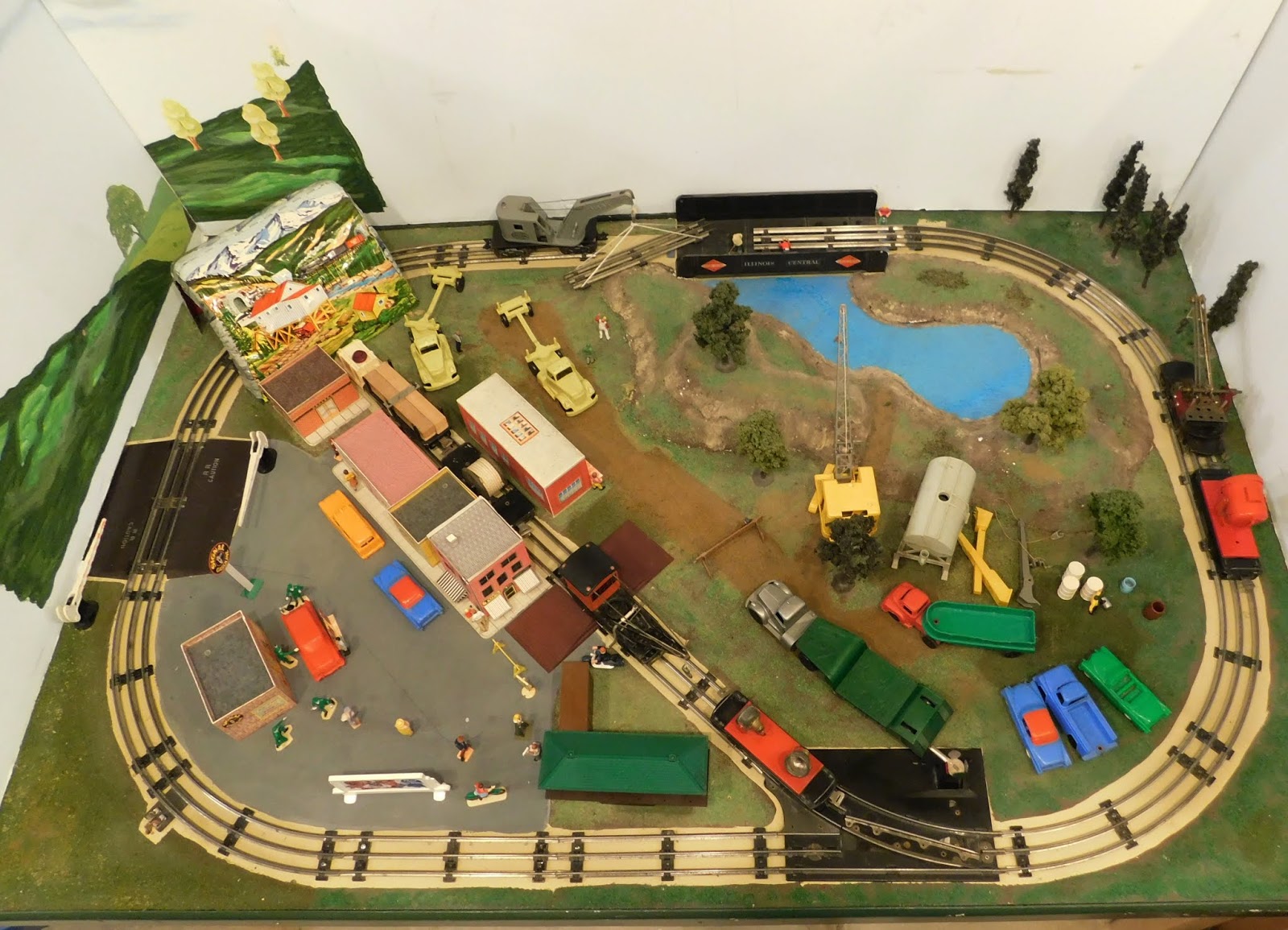 Toys and Stuff: TRAIN TIME: The Edge of Town Layout Starts Getting a ...