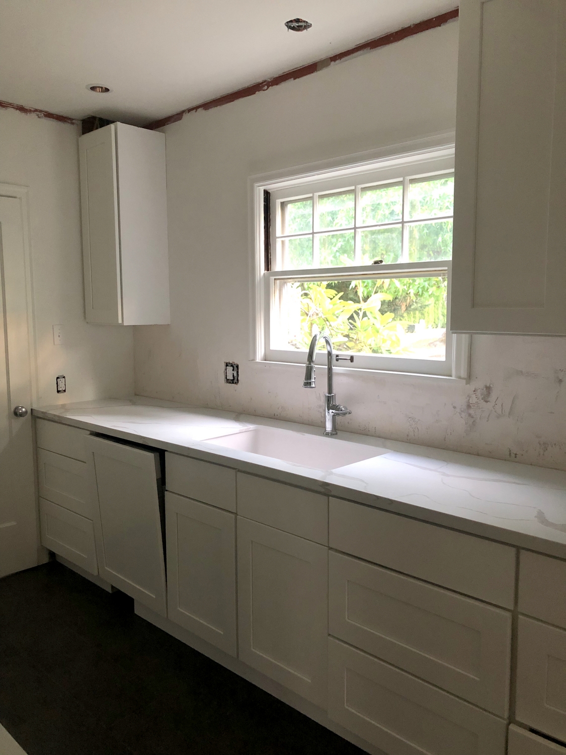 Prefab marble look countertops - budget-friendly and DIY-friendly ...