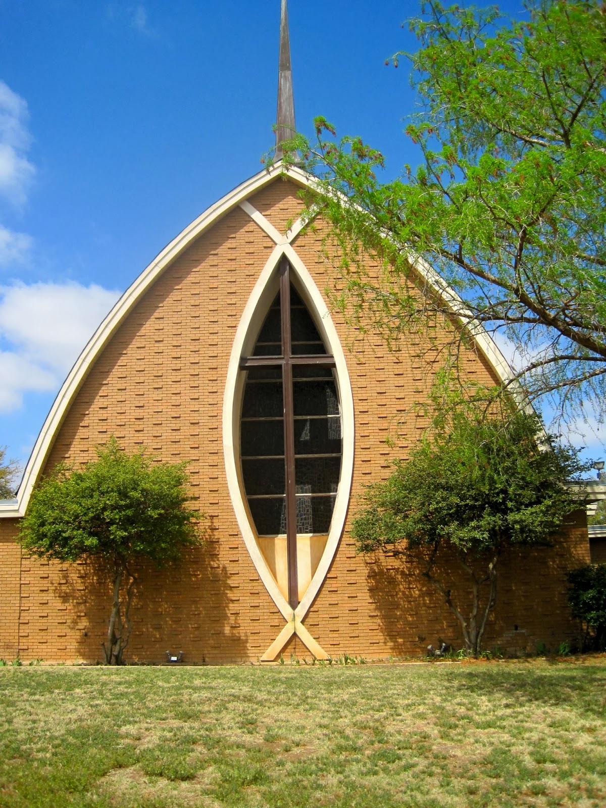 Newcomer's Diary: Unique Churches