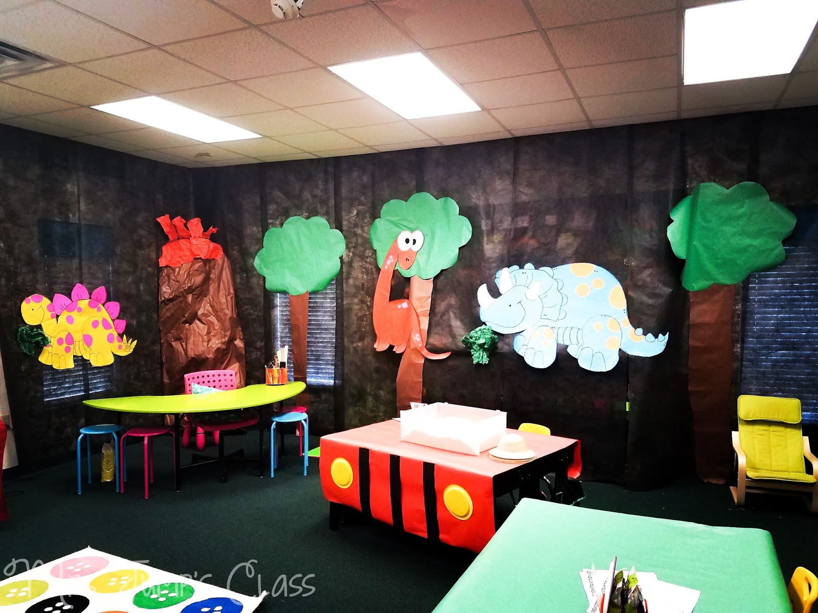 Dinosaur Lesson Ideas Free File for primary teachers