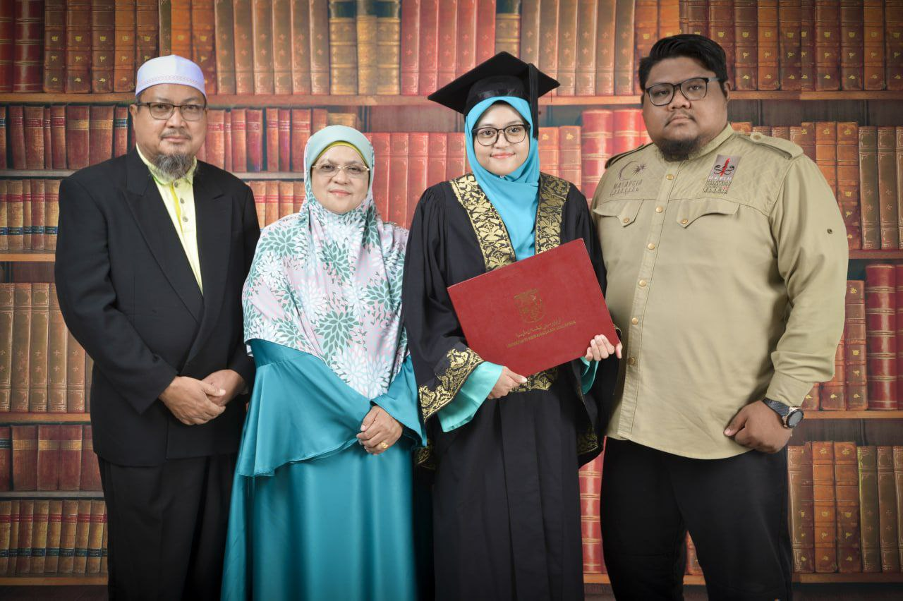 Blog Lea Azleeya: Kisah Inspirasi Cikgu Hajah Nor Aini binti Ahmad Guru ...