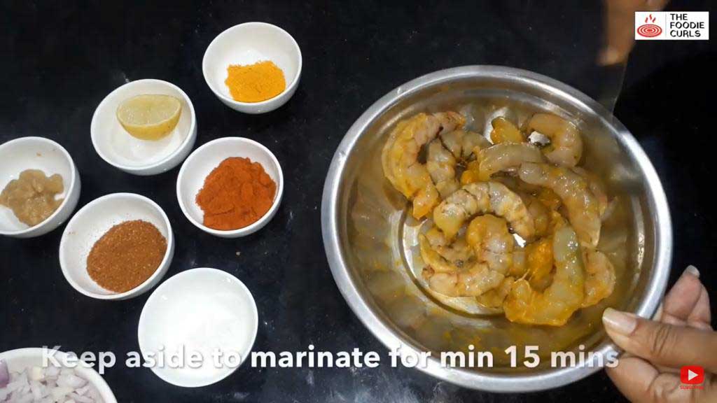 Prawns Tawa masala - The Foodie Curls Indian Recipes