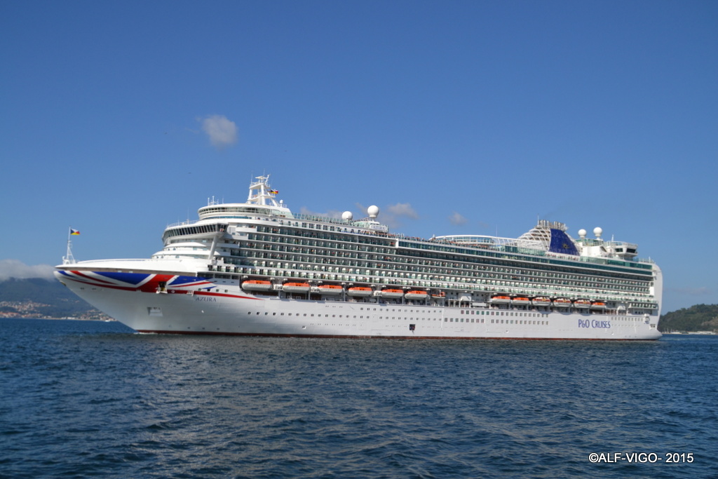 ALF Y SU MUNDO NAVAL: "MS AZURA"