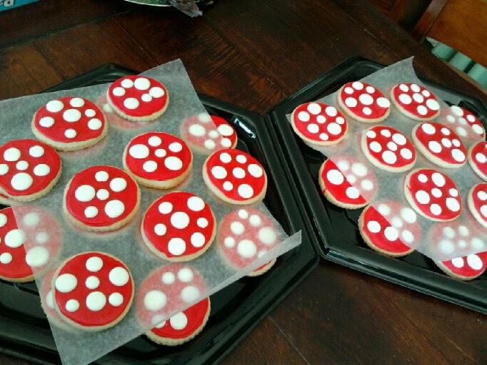 AimeeJo Desserts: Practice Cakes, Fun Cakes and Cookies