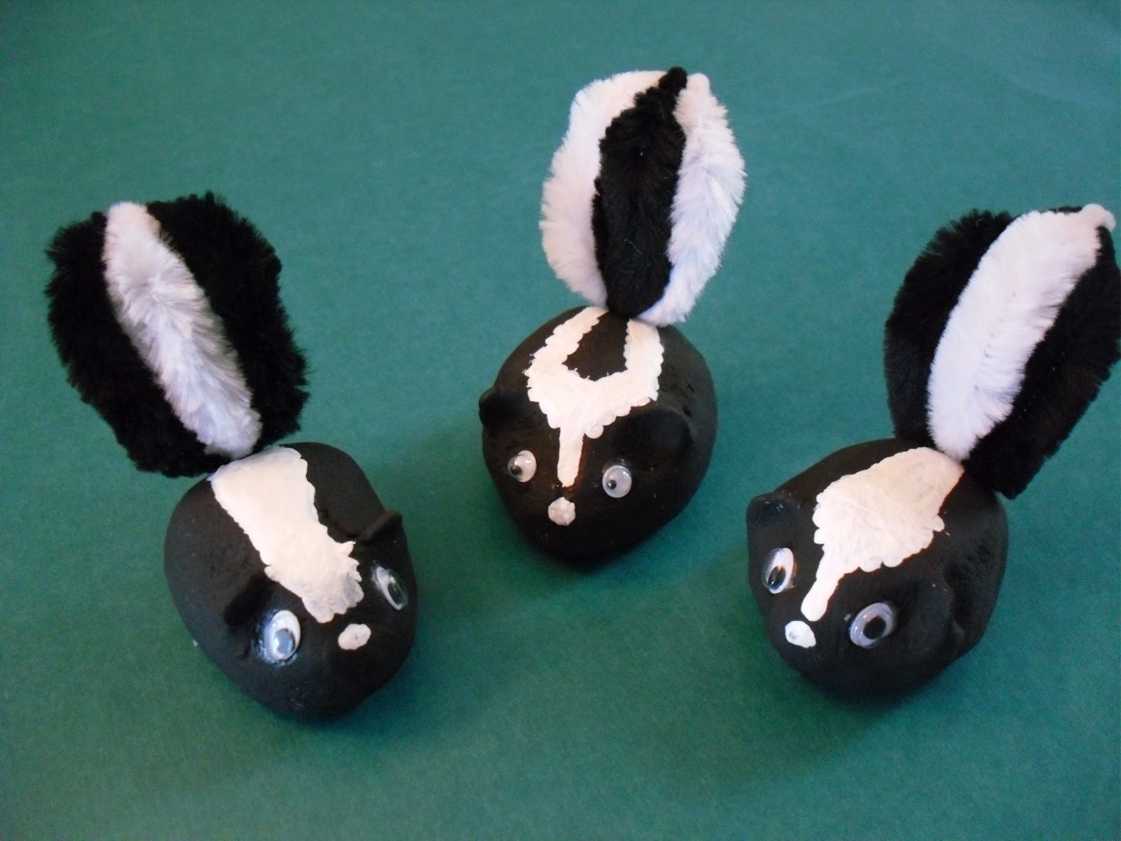 ARTventurous: Skunks!!!