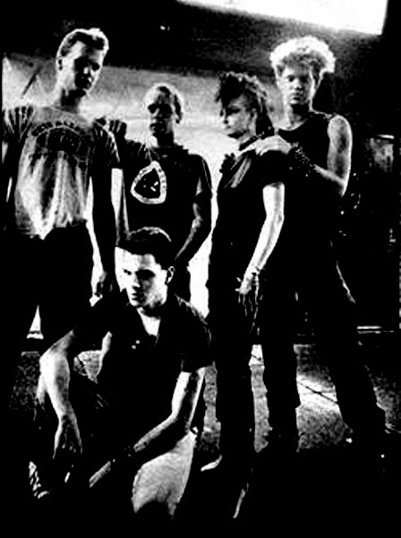 OLD, WEAK BUT ALWAYS A WANKER - THE PUNK YEARS: FINAL CONFLICT - Final ...