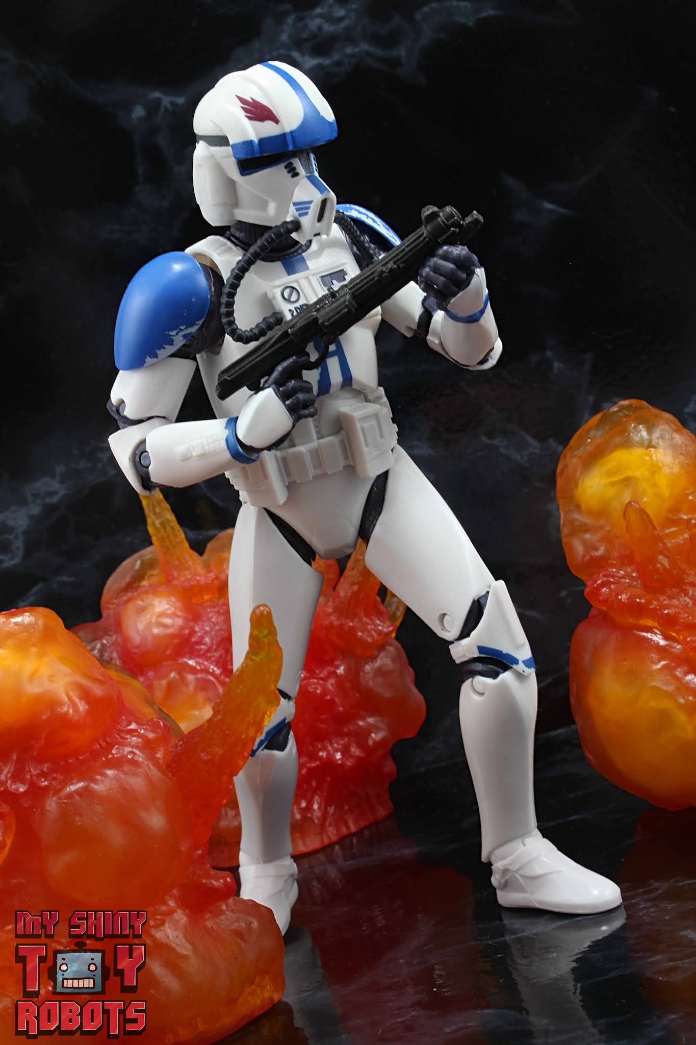 My Shiny Toy Robots: Toybox REVIEW: Star Wars Black Series Clone Pilot Hawk