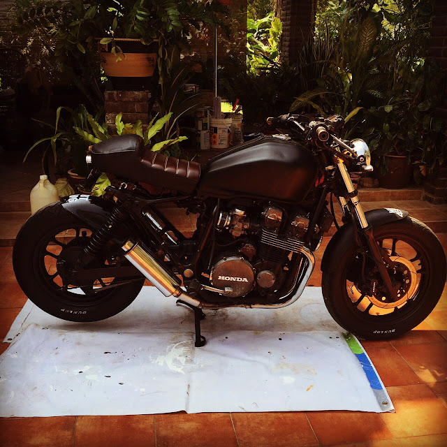 TRANFORMASI HONDA CBX 750P : CBX 750 Pelbagai Rupa dan Warna