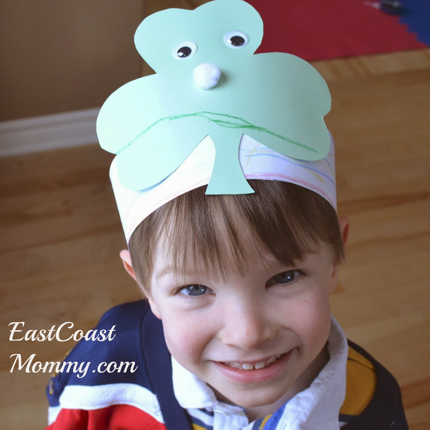 East Coast Mommy: Preschooler Craft {St.Patrick's Day Hat}