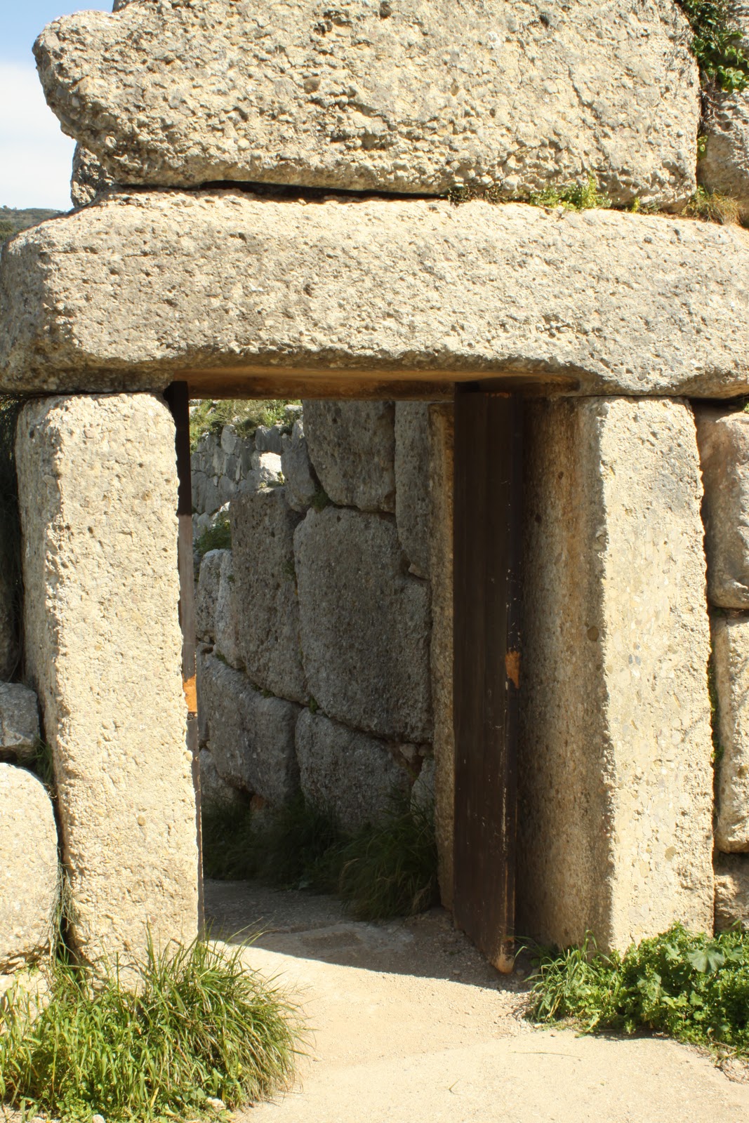 Peach and Thistle: Greece: Mikines/Mycenae/Mikenai