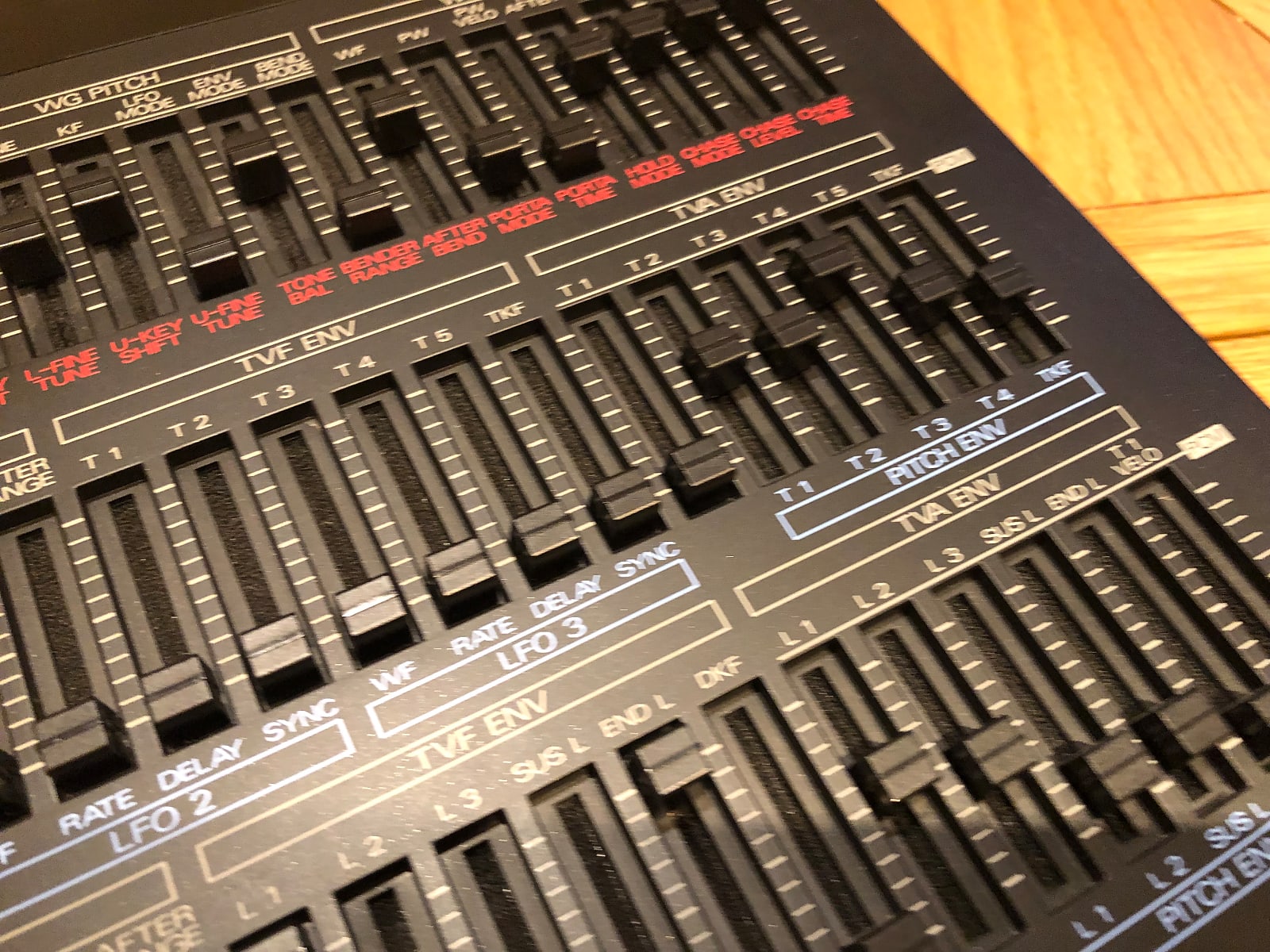 MATRIXSYNTH: Roland PG-1000 Linear Synthesizer Programmer SN 784278