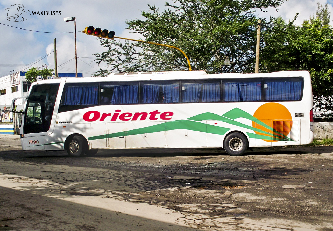 MAXIBUSES: OMNIBUS DE ORIENTE