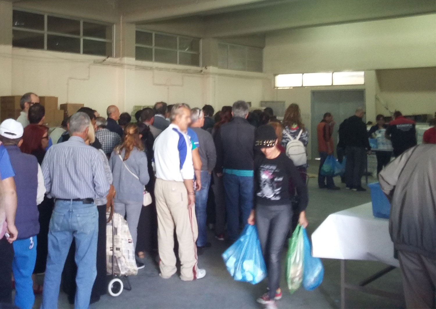 ΚΟΛΙΝΔΡΙΝΑ ΜΑΣΛΑΤΙΑ: Δήμος Κατερίνης:Διανομή κρέατος & ειδών ...
