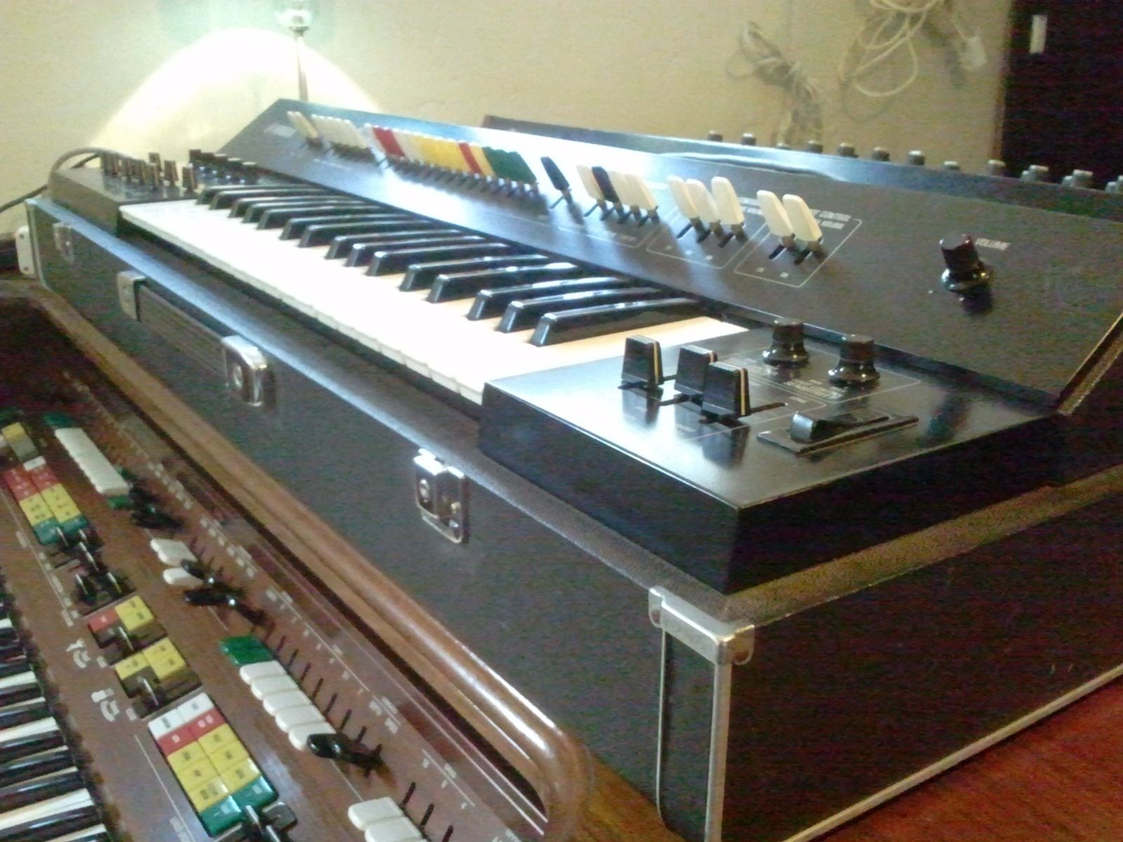 MATRIXSYNTH: Yamaha SY-2 Synthesizer