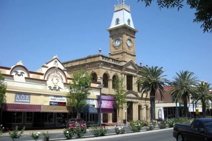 GORDON COUNTRY, GOOMBURRA QUEENSLAND AUSTRALIA ~ Tony and Kim Outdoor ...