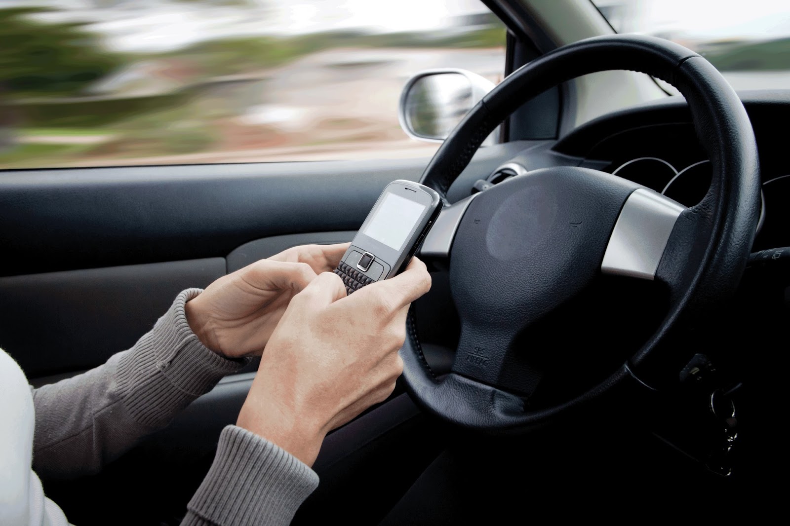 O USO DO CELULAR E O TRÂNSITO ~ Blog do Beto Brasil